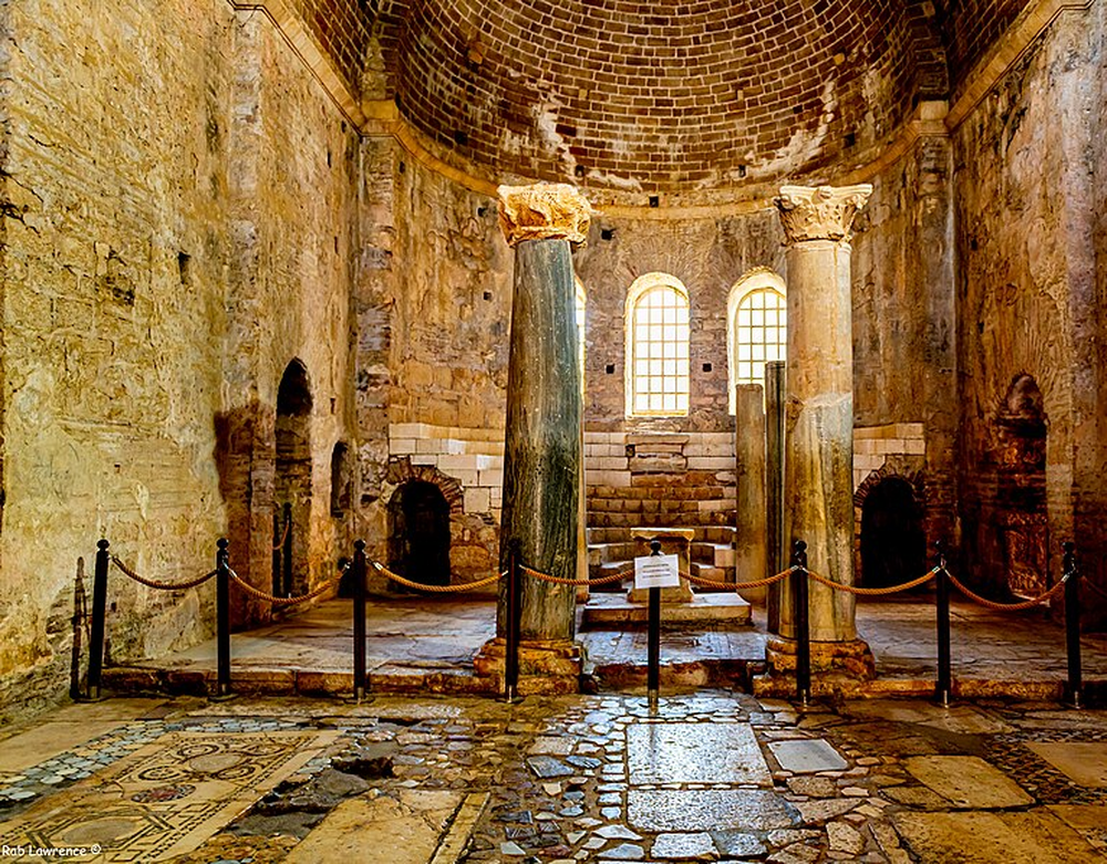 Afinal, onde estão os restos mortais do santo que inspirou história do ...