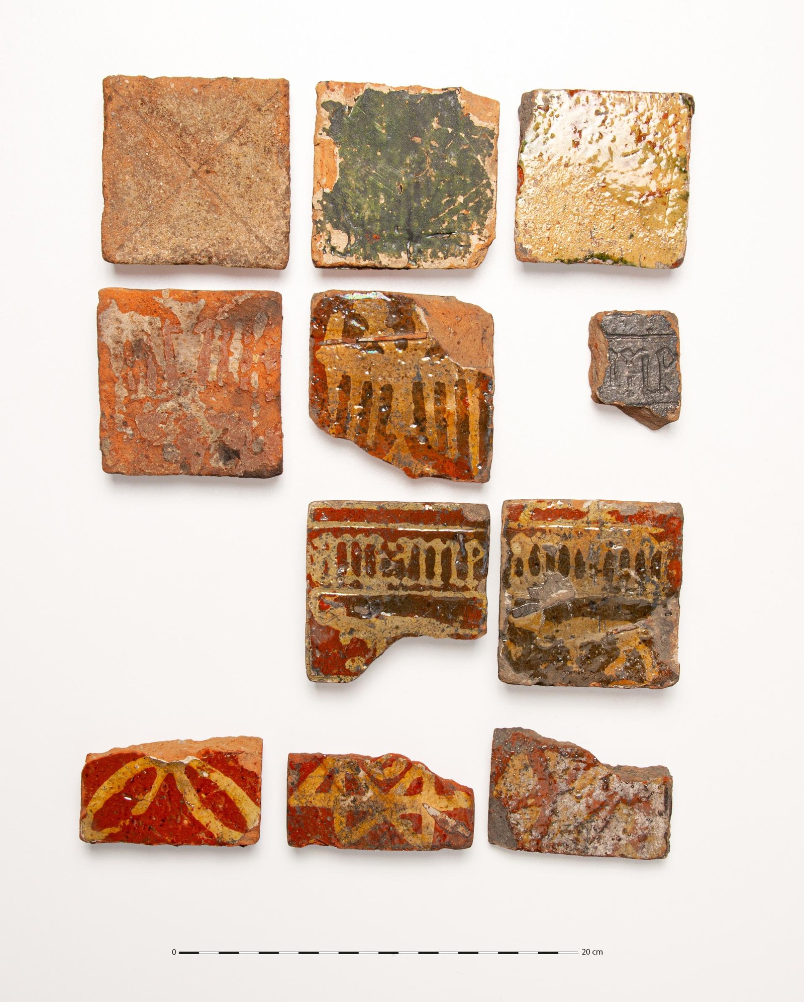 Arqueólogos escavam castelo medieval do século 14 embaixo de hotel francês