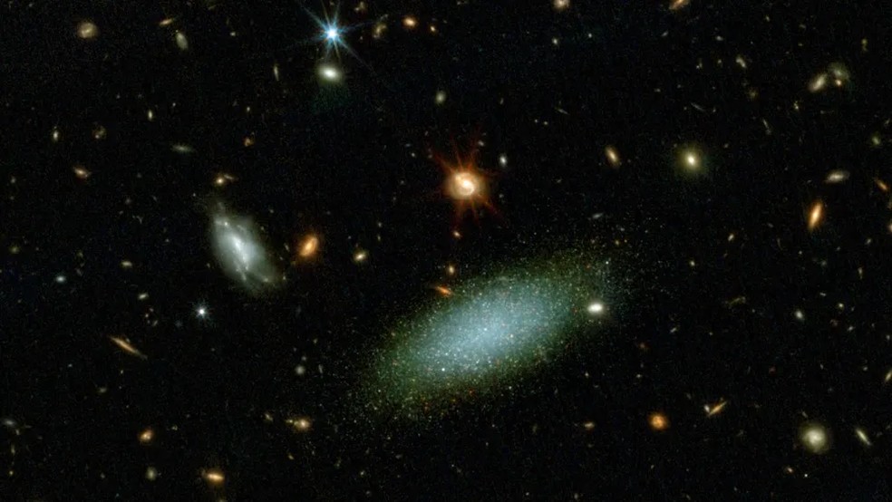 Maior mapa do universo revela 800 mil galáxias e desafia teorias do cosmos