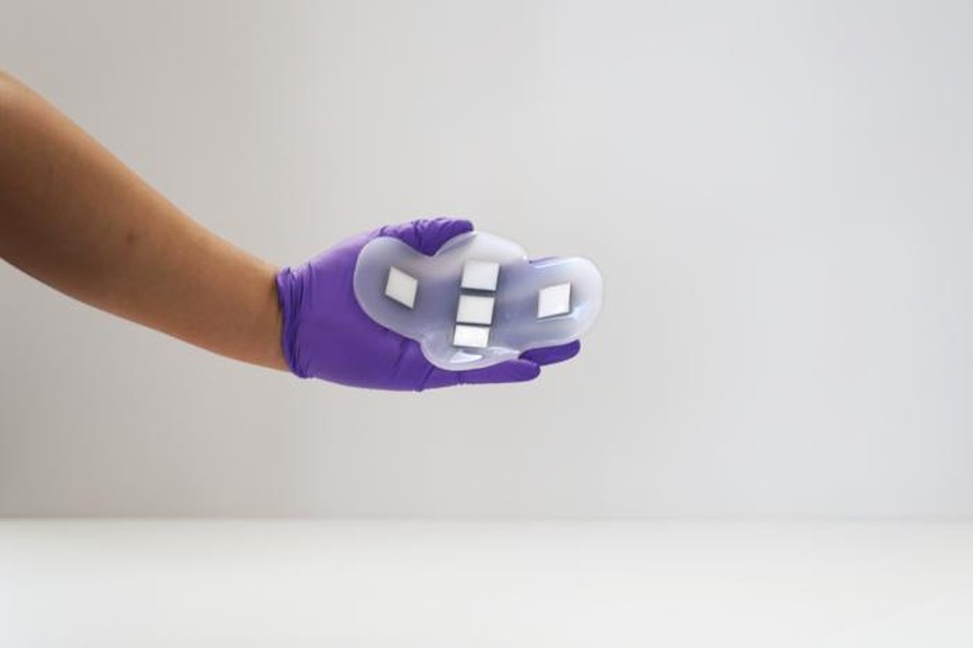 MIT cria ultrassom adesivo capaz de medir o quão cheia está sua bexiga ...