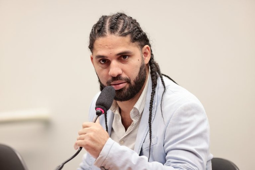 Quem foi David Miranda, ex-deputado do RJ e ativista LGBTQIAP+ ...