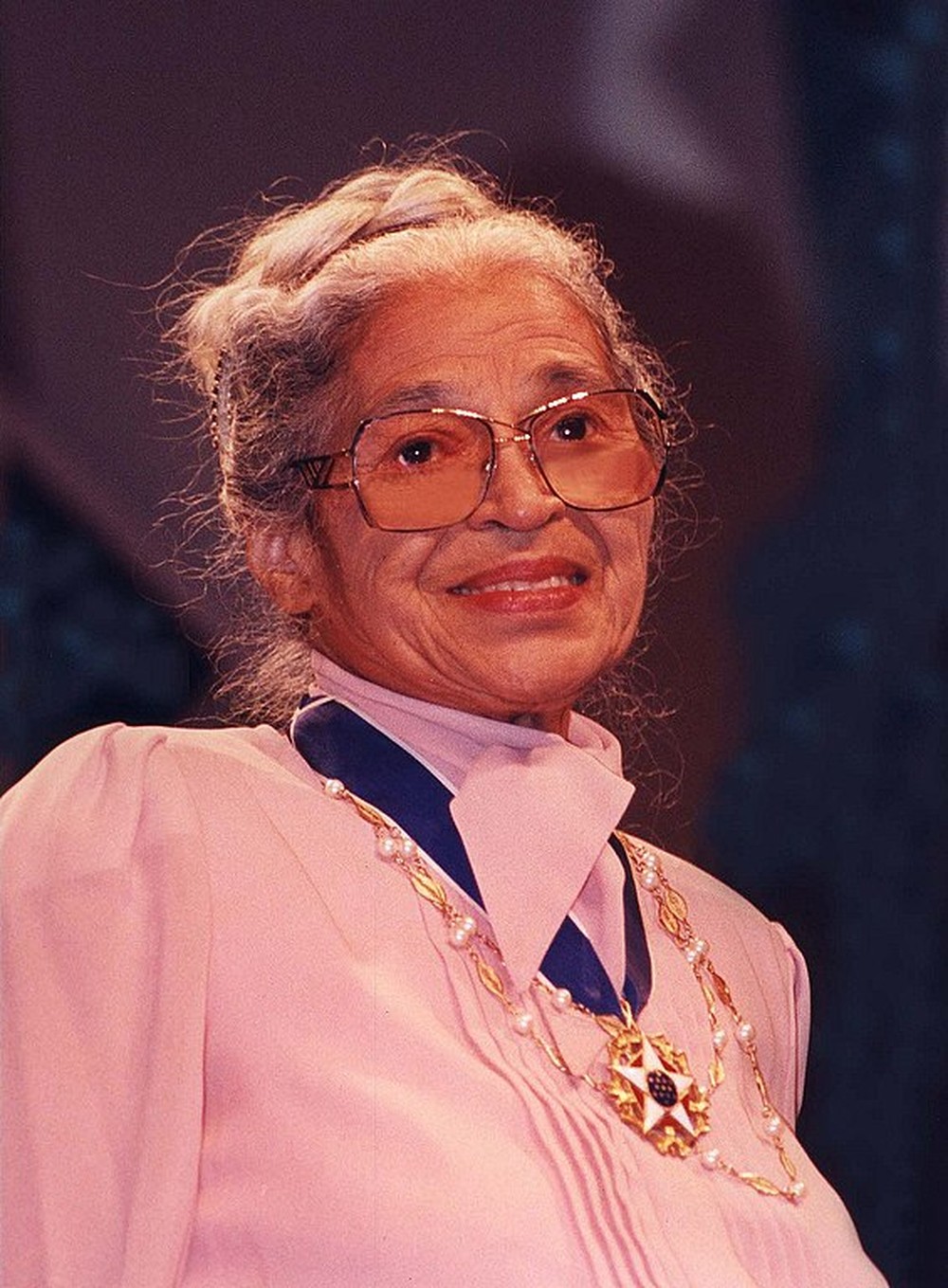 Rosa Parks: 5 fatos para conhecer a história da ativista estadunidense ...