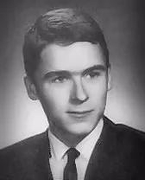 Conheça Ted Bundy, serial killer que usava o charme para atrair vítimas ...