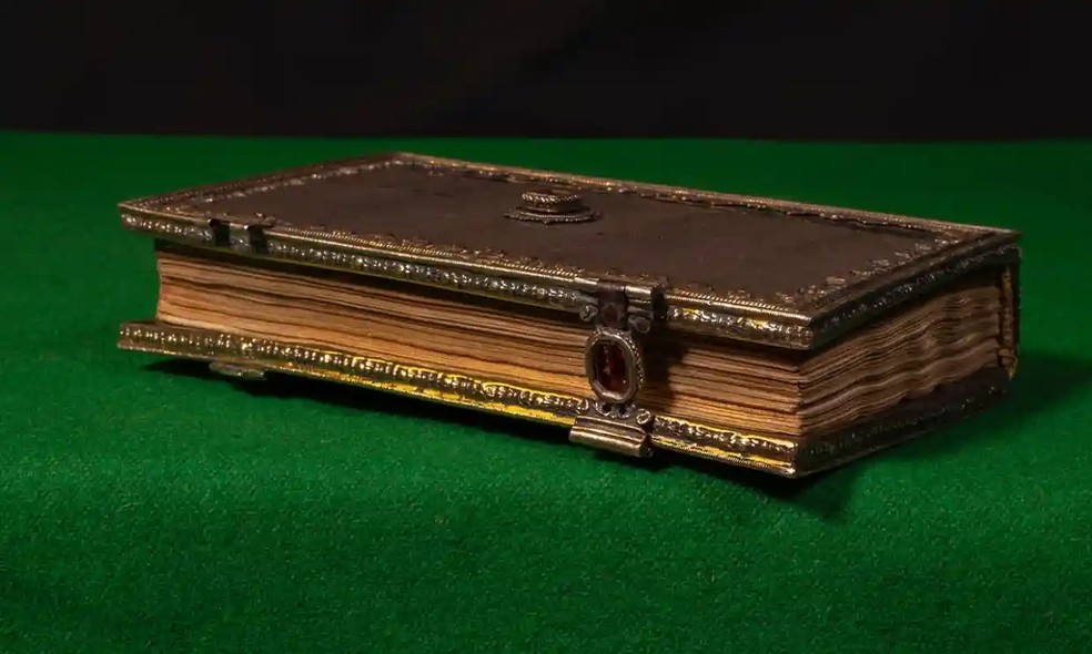 Livro de oração que seria de Thomas Cromwell é identificado graças à ...
