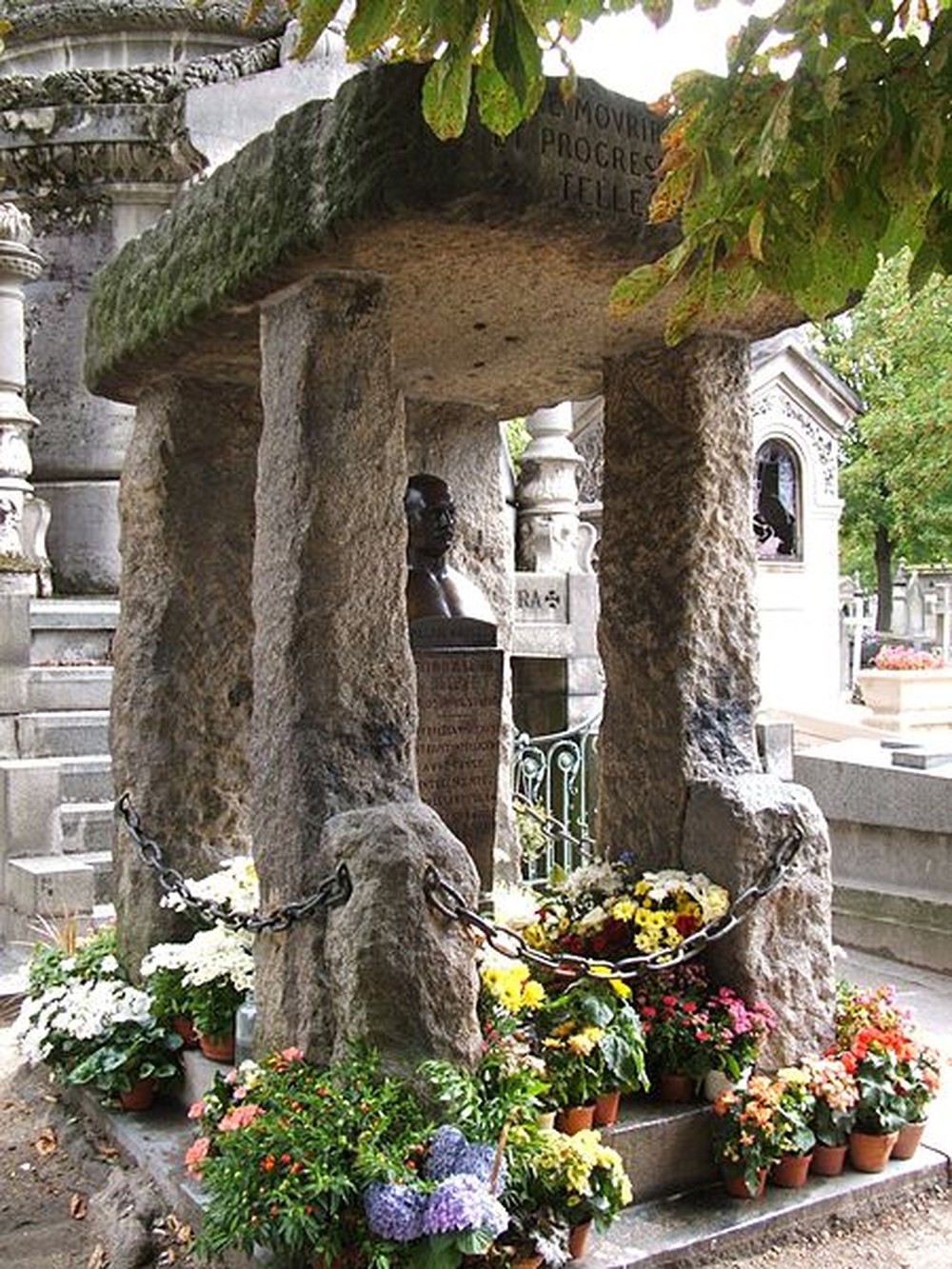 Allan Kardec: conheça a história por trás do “pai” do espiritismo