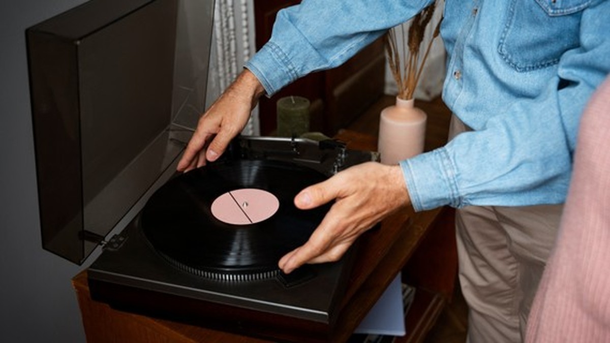 Toca-discos de vinil: 6 modelos vintage para ouvir música com qualidade