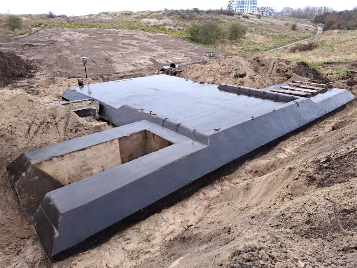 Três bunkers intactos da Segunda Guerra são descobertos enterrados na ...