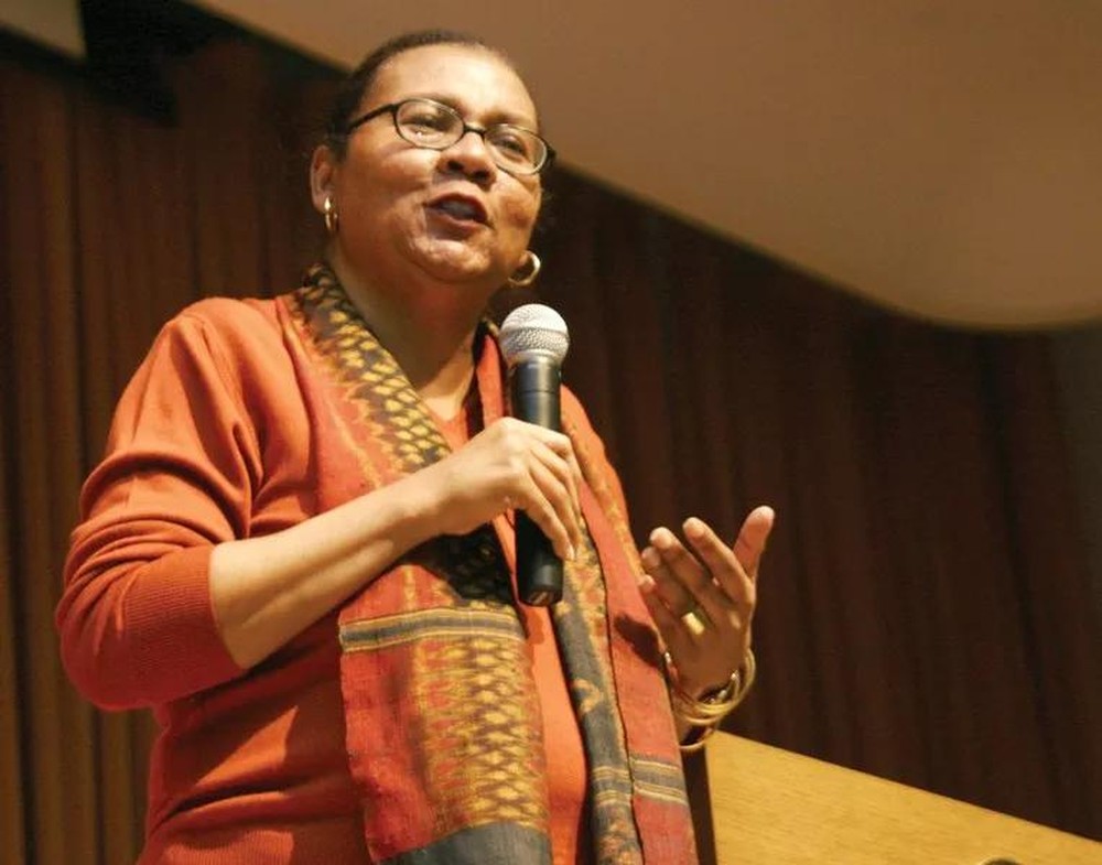 bell hooks: 7 livros para conhecer o legado da autora feminista
