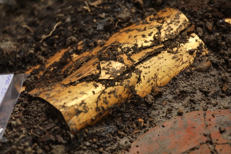 Tumba de 1.000 anos cheia de peças de ouro é descoberta no Panamá