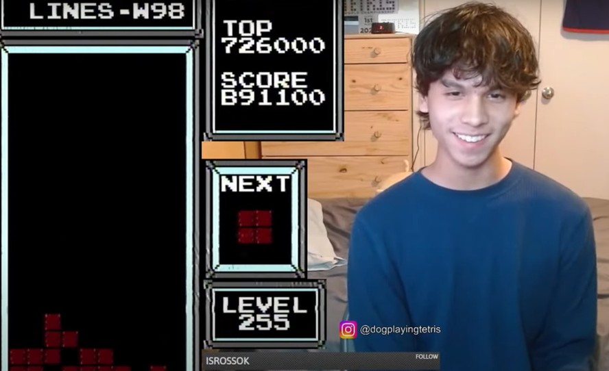 O que acontece após a fase 255 de Tetris? Jogador de 16 anos descobriu
