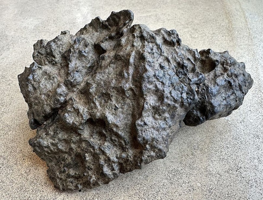 Descobertos locais de origem de 200 meteoritos marcianos que ...