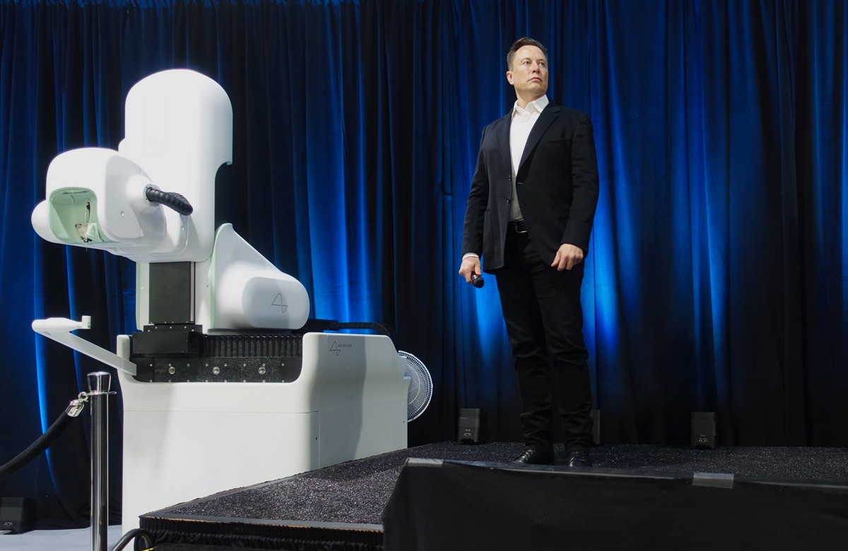 O que se sabe sobre estudo em humanos com chip cerebral de Elon Musk