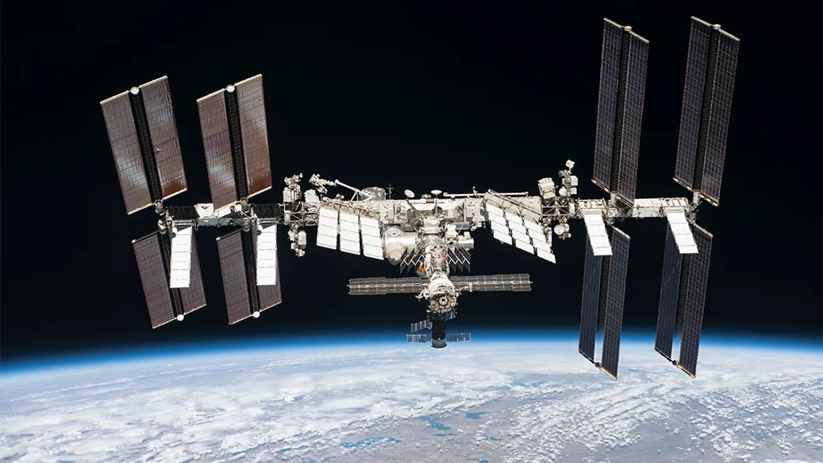 Retirada da ISS do espaço pode não ocorrer em 2030 após aprovação de ...